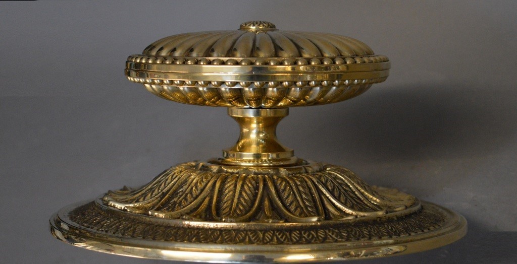 Bespoke 22cm Ø HUGE brass door knob - Decorative Collective