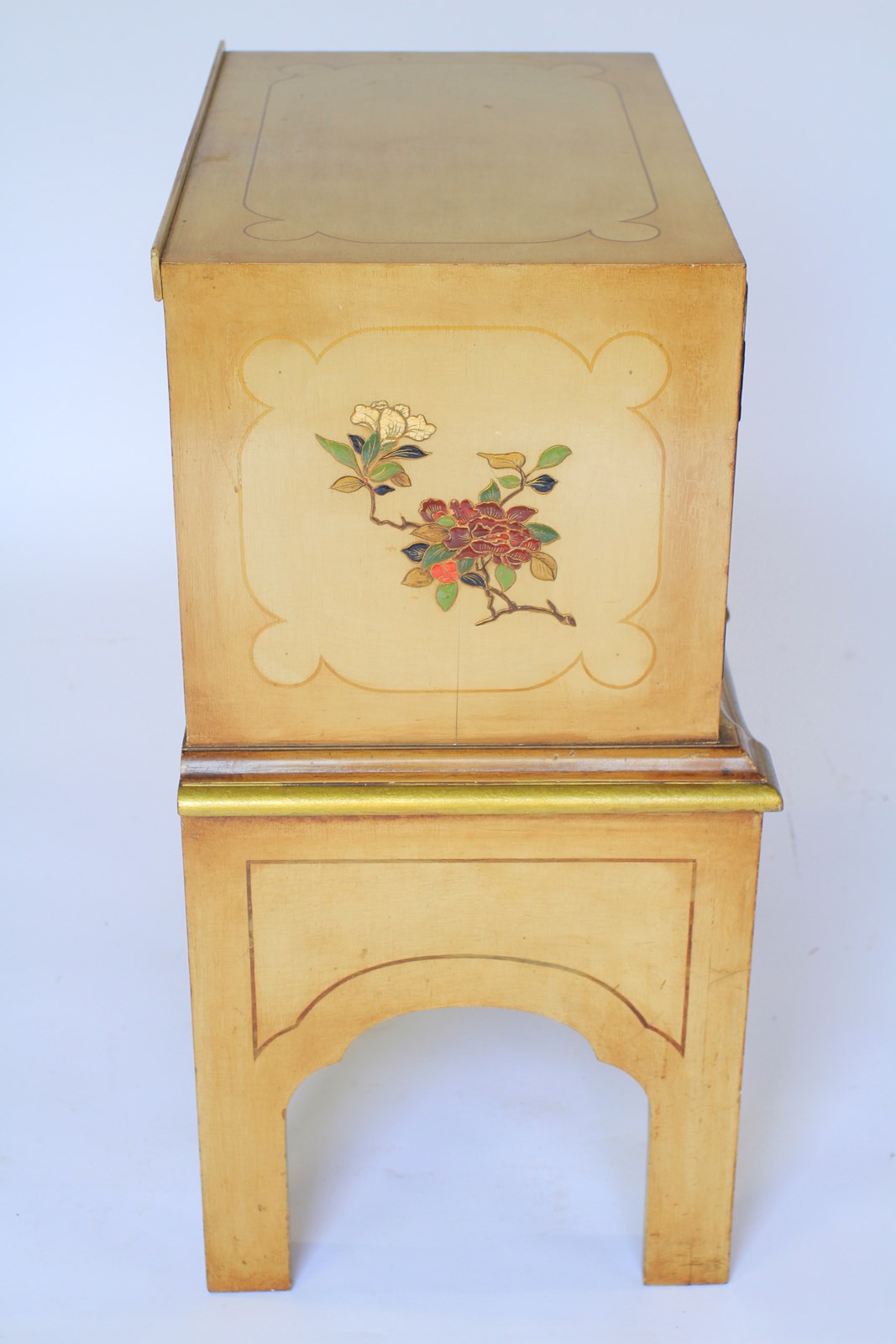 Fine Chinoiserie Decorated Bedside Cupboard Circa 1900 - Decorative ...
